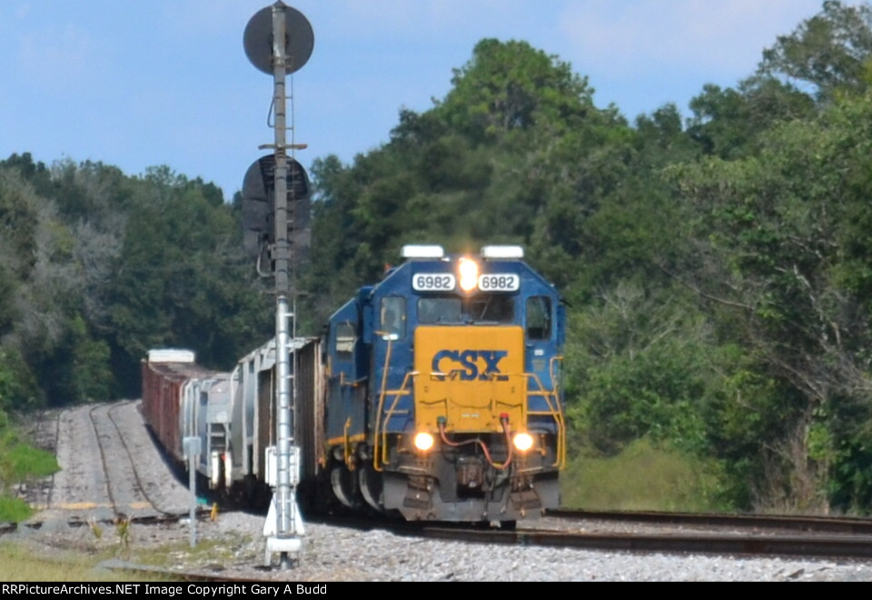 CSX GP40-2 6982